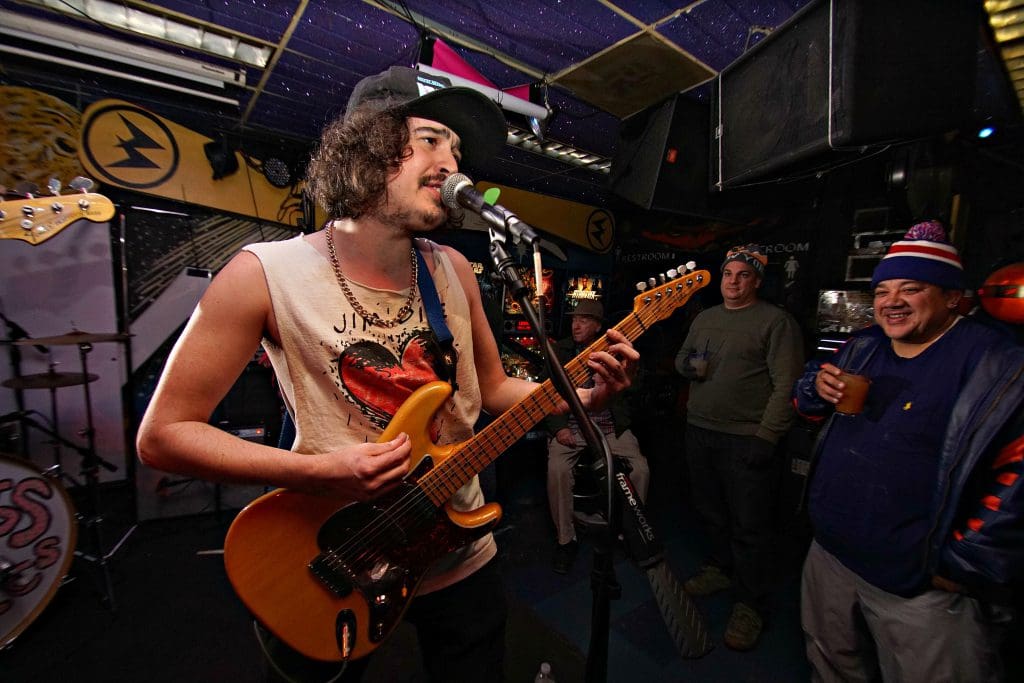 Photo Gallery: Vibralux / Bummer / Stiff Middle Fingers / Drugs ...